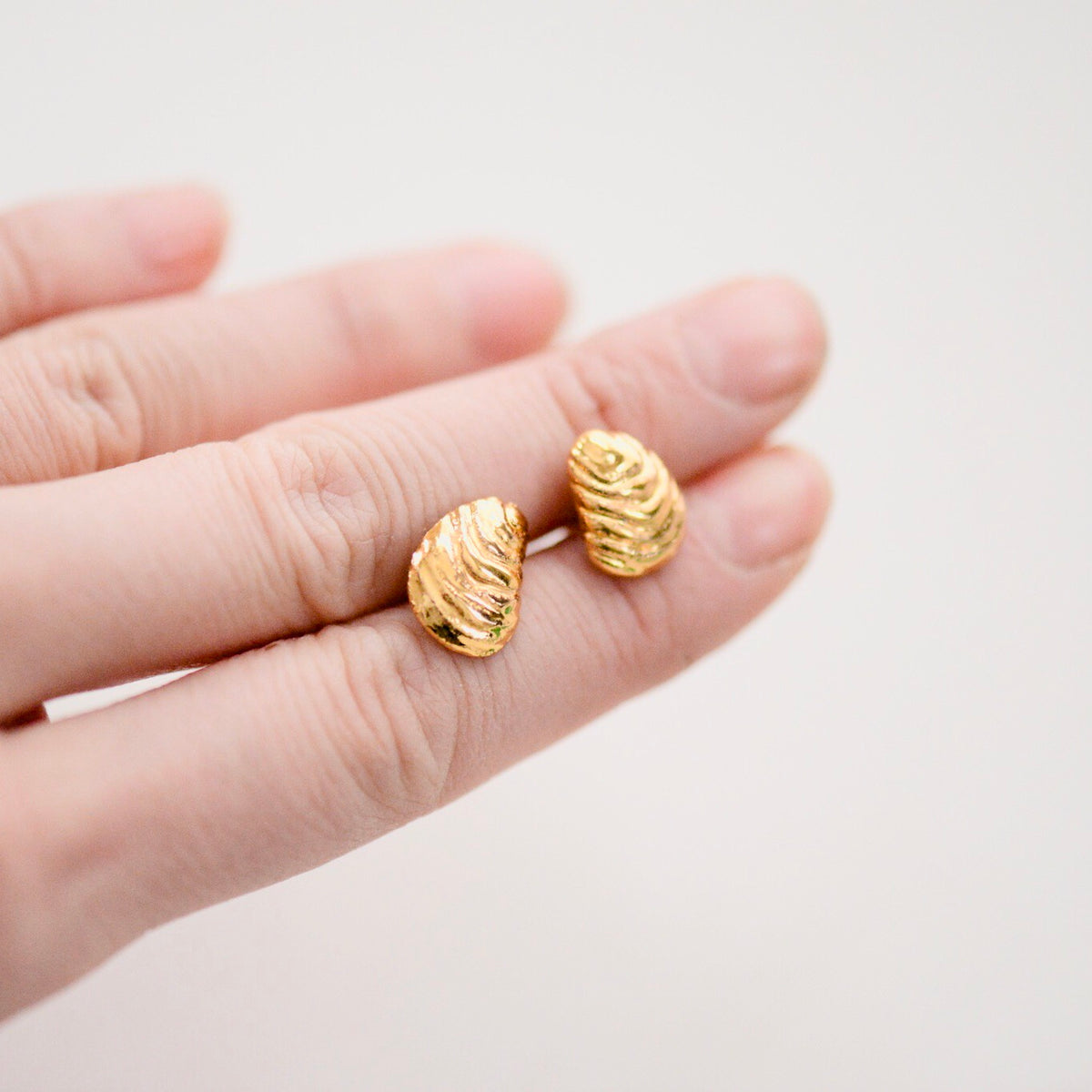 Ocean Shell Studs - Oyster Shell, Mussel Shell Jewelry – Porcelain and Stone
